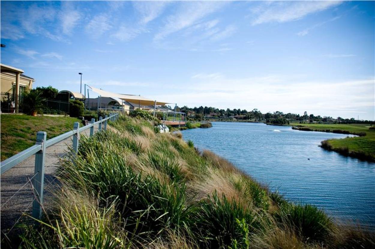 Waterford Valley Lakes, Rowville VIC - retirement real estate ...